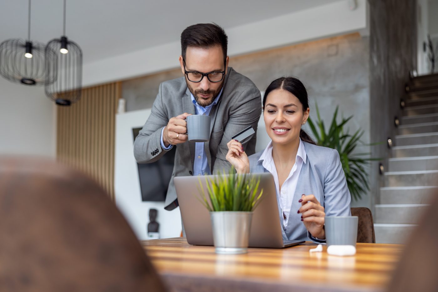 How to Send Money: Wire Transfers Made Easy: How to Wire Money